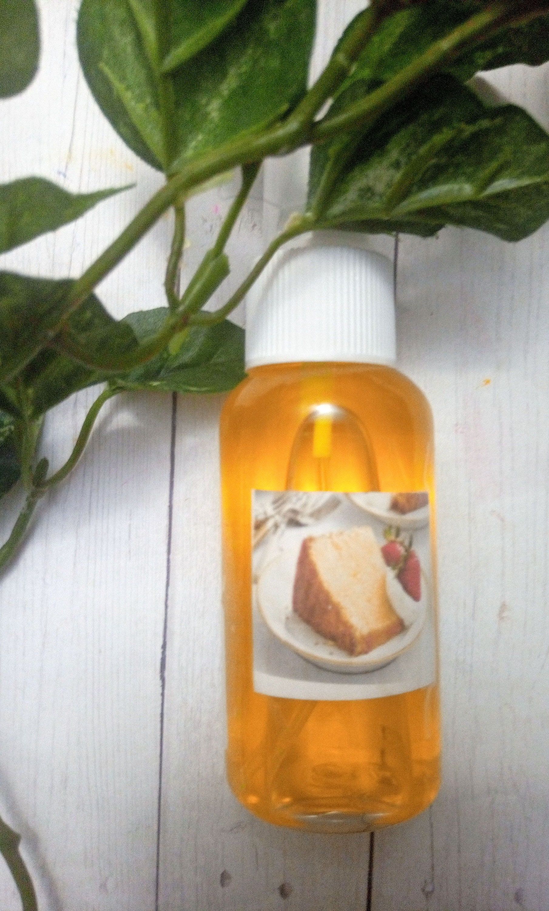 Lemon Pound Cake Body Spray on Luulla